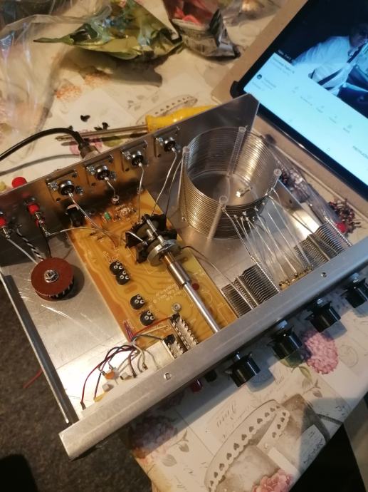 Antena tuner MFJ 941E.