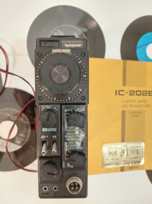 Icom IC -202E