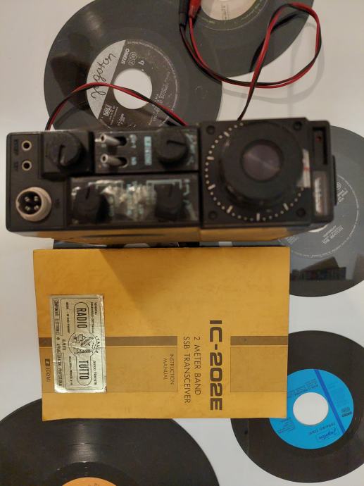 Icom IC -202E