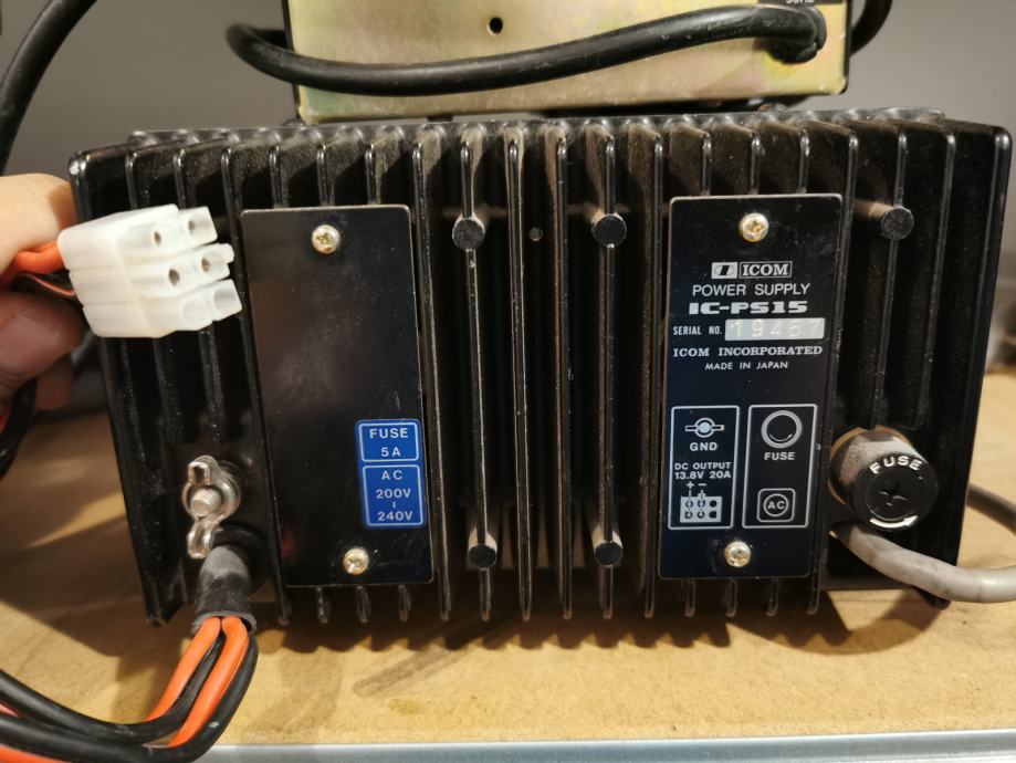 Kenwood TS690 AT300 ICOM PS15