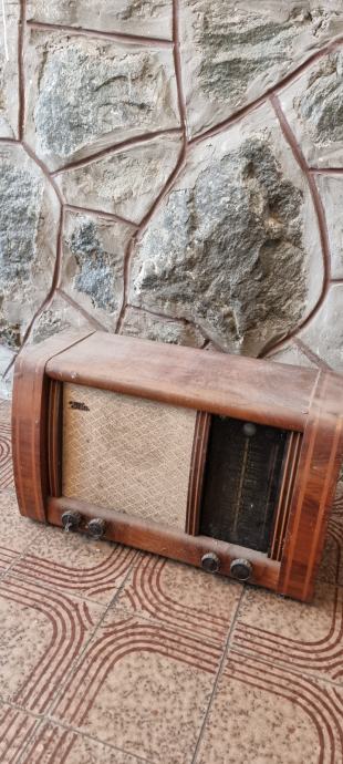 RADIO INDUSTRIJA NIKOLA TESLA TIP TESLA 55C