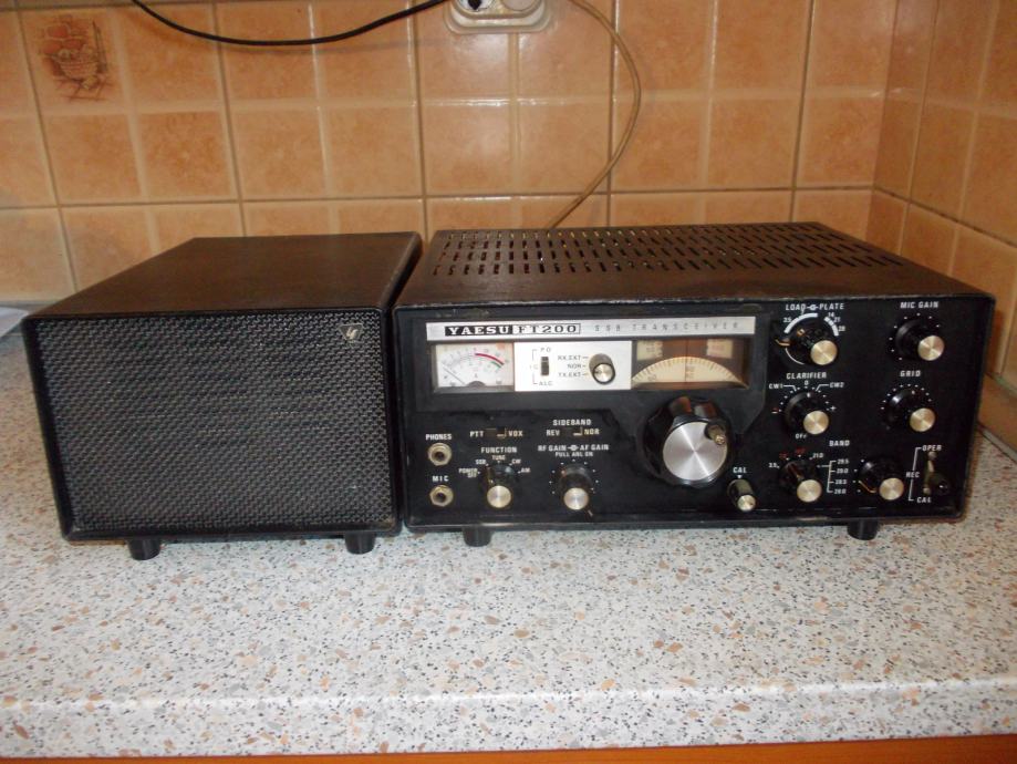Yaesu FT-200 HF Transceiver