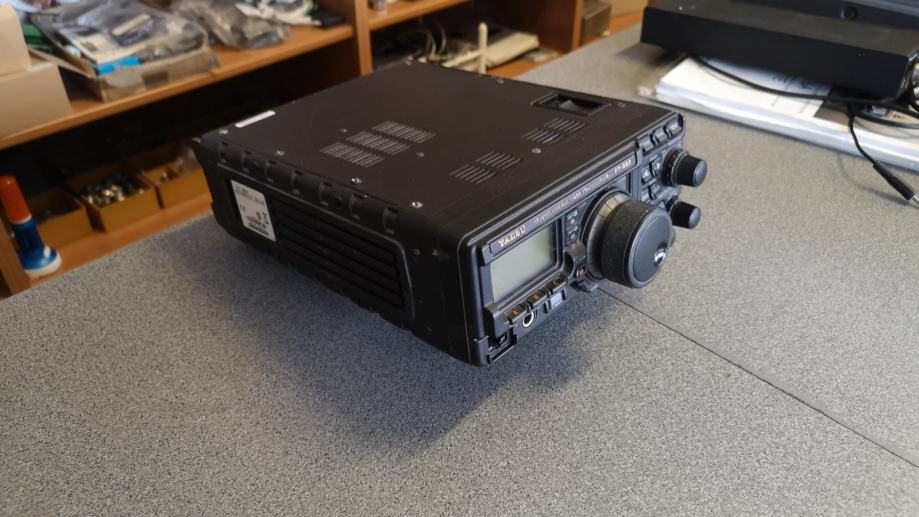 YAESU FT 897