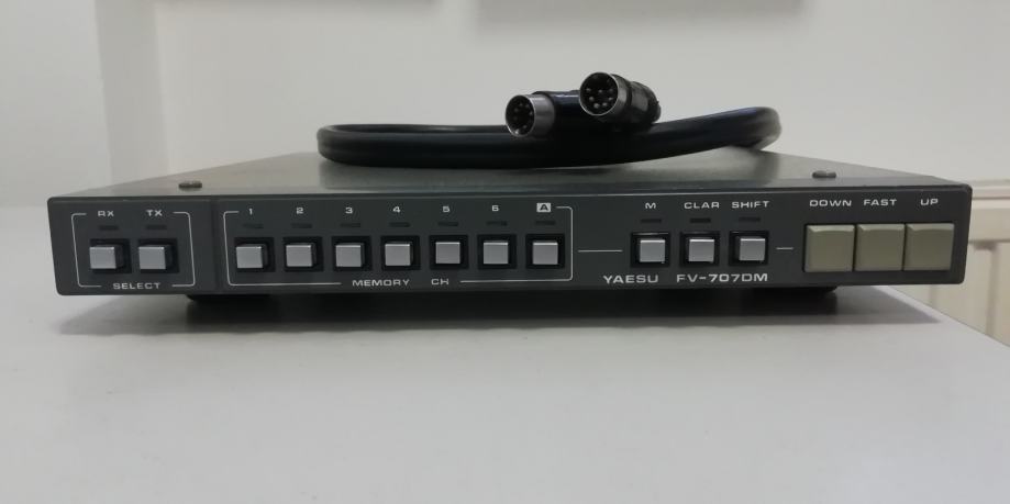 YAESU FV-707DM Digital external VFO and Memory za FT-707 transceiver