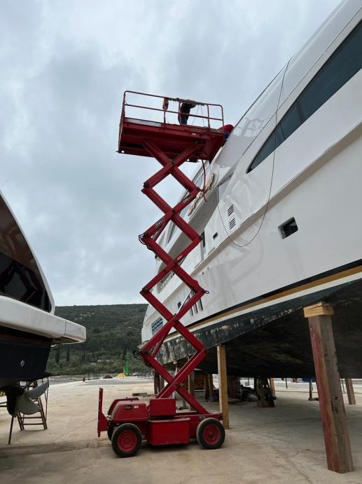 Samohodna el. podizna platforma 12m (Xaver) JLG 3369 prodaja ili najam