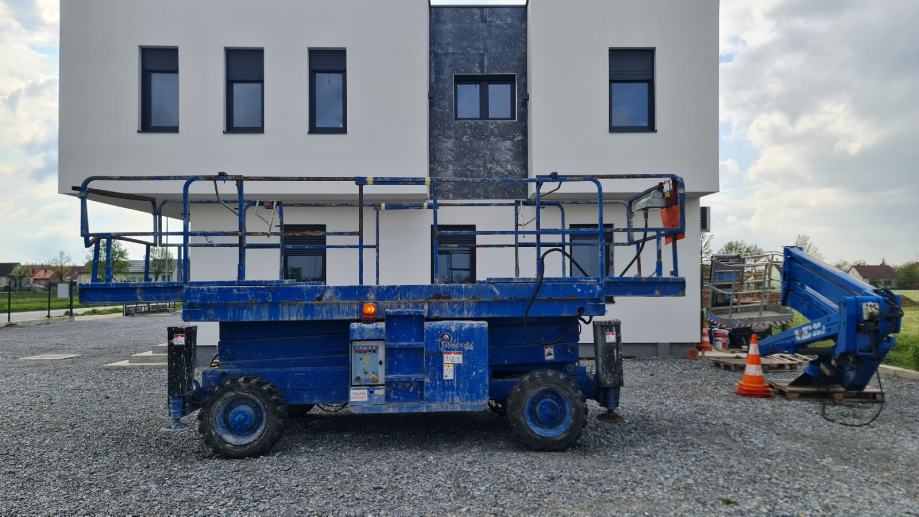 HAULOTTE*H12SXL*samohodna škarasta platforma*12m*4x4*DIESEL*