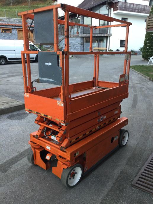 PODIZNA RADNA PLATFORMA SkyJack SJIII3219 Godina:2015 Sati:222