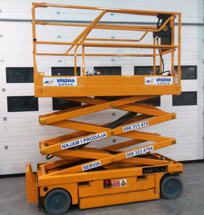 SAMOHODNA PODIZNA PLATFORMA HAULOTTE 8