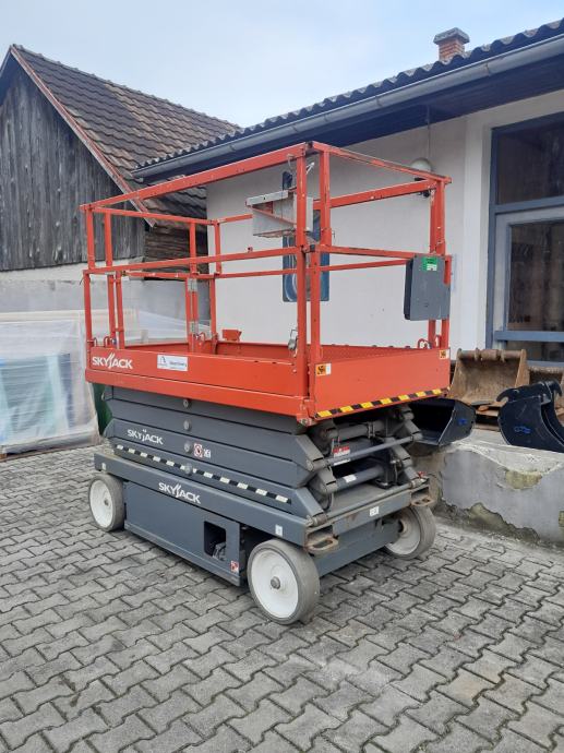 Samohodna podizna platforma SkyJack SJ4626 Godiste:2020 Radna vis.10m