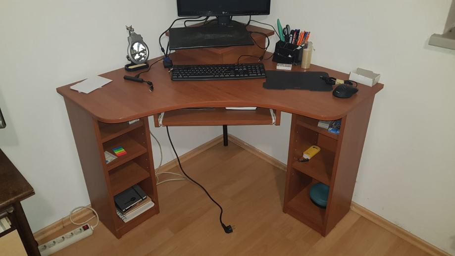 Kutni radni stol 100x100