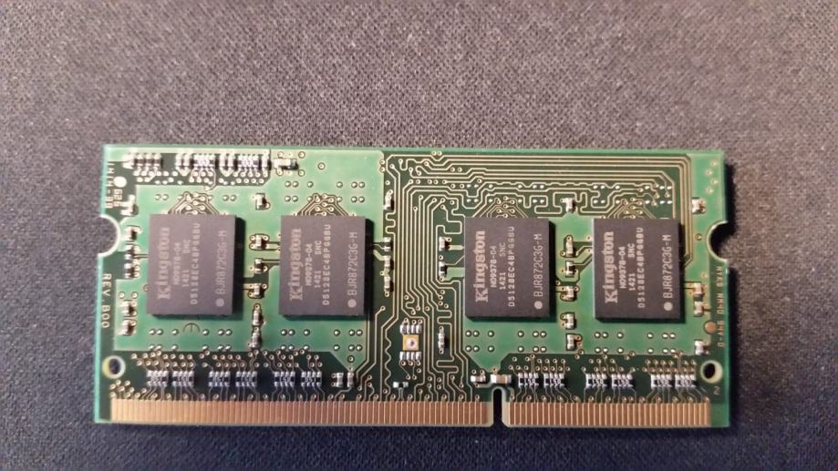 1 x 4GB Kingston DDR3 RAM za laptop