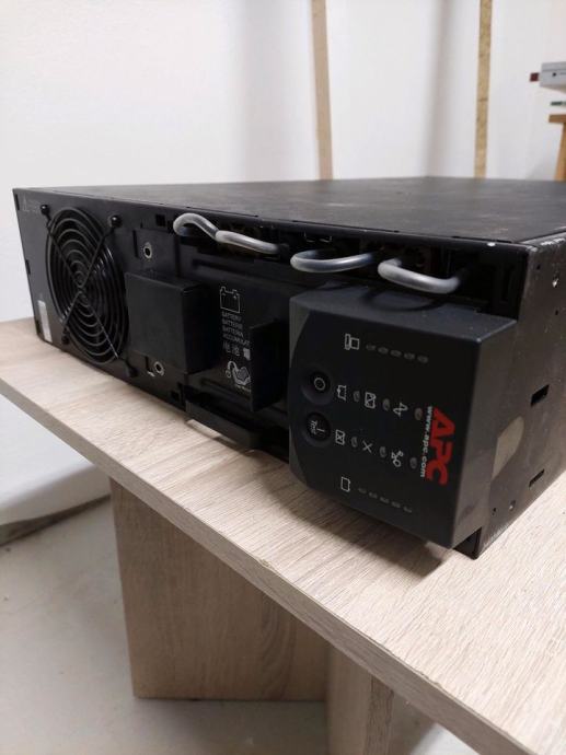 APC Smart-UPS RT, 6000 VA, 230 V