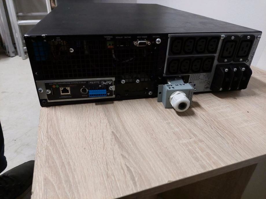 APC Smart-UPS RT, 6000 VA, 230 V