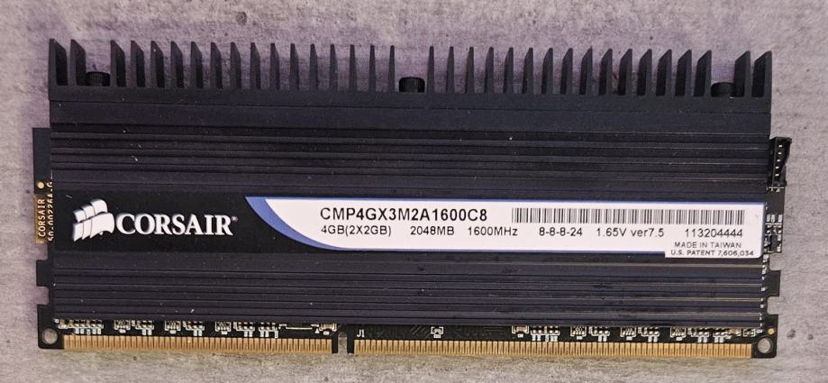 Corsair 2GB DDR3 1600mhz CL8