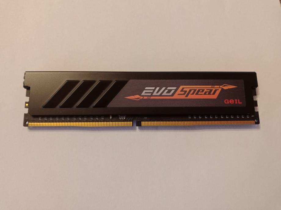 RAM memorija 8GB DDR4 2400MHz