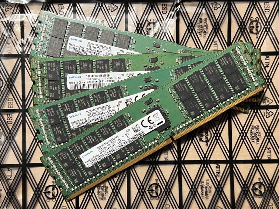 Samsung 32GB DDR4-2400Mhz PC4-19200 2RX4 ECC RDIMM M393A4K40BB1-CRC4Q