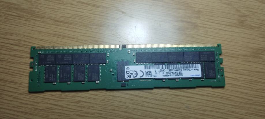 Samsung Enterprise RDIMM 32GB DDR4 2Rx4 3200MHz M393A4K40EB3-CWE