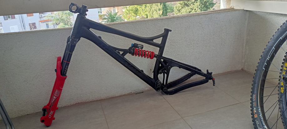 Banshee Rune V2 frameset