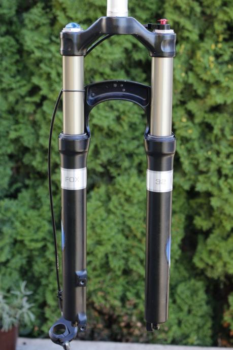 Fox 32 F100 RL- Remote, 100 mm, 26