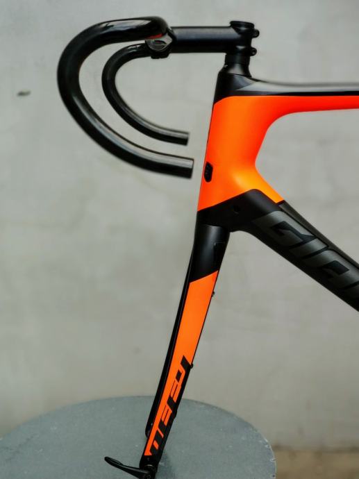 GIANT DEFY ADVANCED 2018 RAMA FRAMESET DISC 57,5 + VOLAN