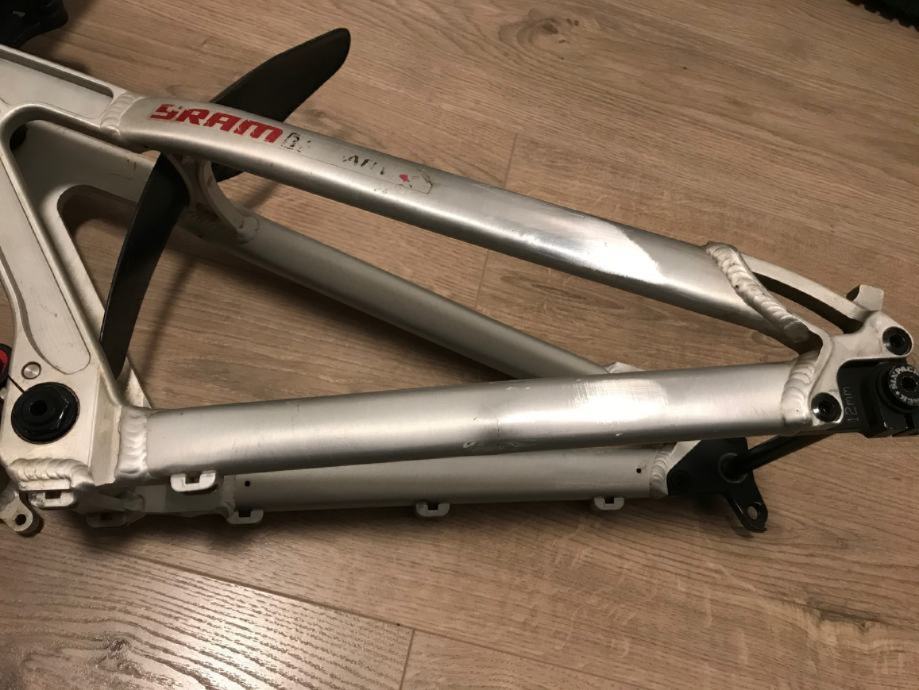 Propain Rage DH rama