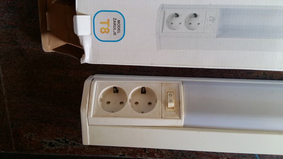 Podelementna i neonska lampa