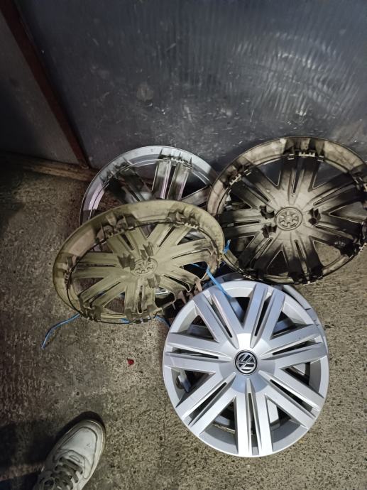 5Ratkapa za pola i 4 Citroen C4