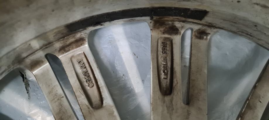 VW verona 19cola original 3KOM