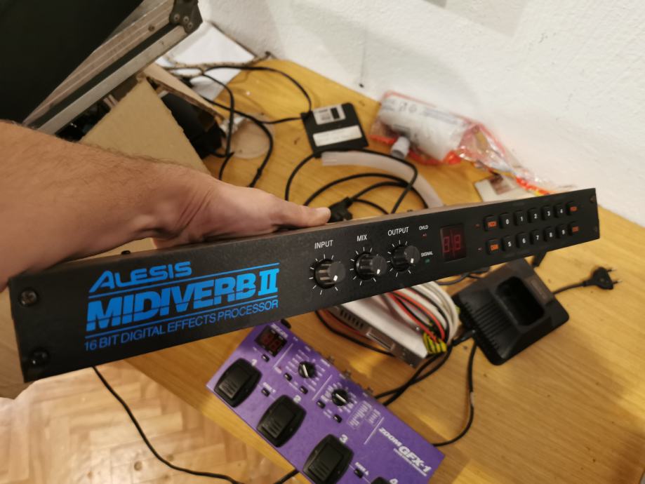 Alesis Midiverb 2