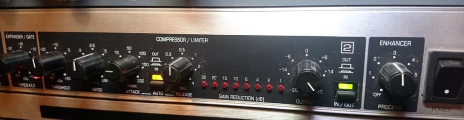 Behringer Autocom MDX1200 Compressor Limiter Enhancer/Exciter Gate