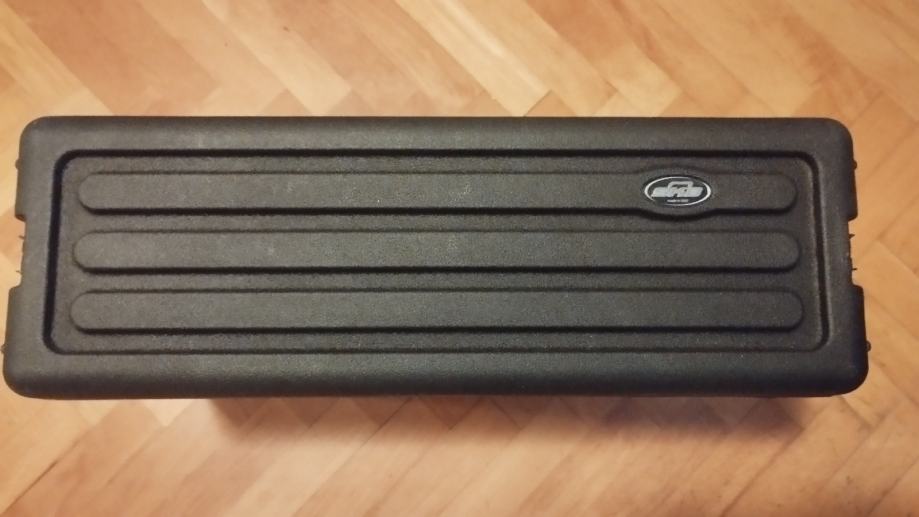 SKB Roto Molded 3U Shallow rack