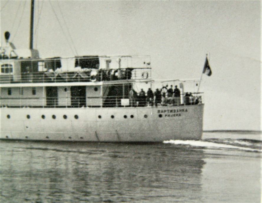 Parobrod PARTIZANKA Jadrolinija Rijeka Jugoturist221 Stara razglednica