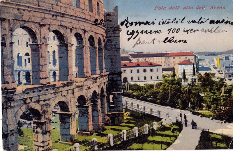 POLA PULA ISTRA HRVATSKA POLA DALL ALTO DELLARENA STARA RAZGLEDNICA