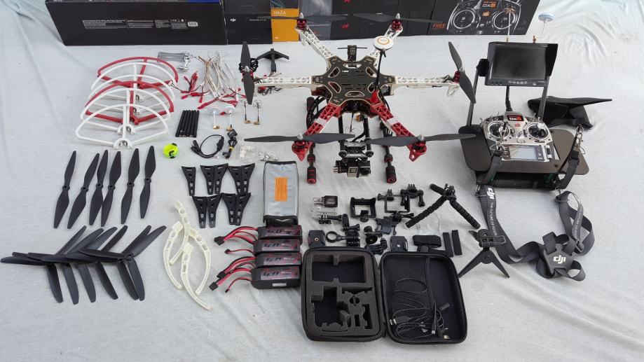DJI F550 Hexacopter (dron) prilika
