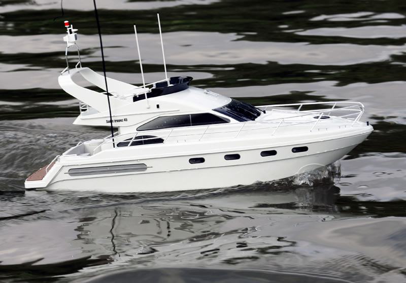 Hobby SaintTropez 1:20 brod na daljinski RC jahta defekt