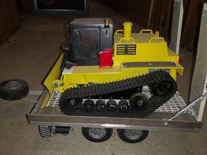 M105 DEUCE RC Buldožer