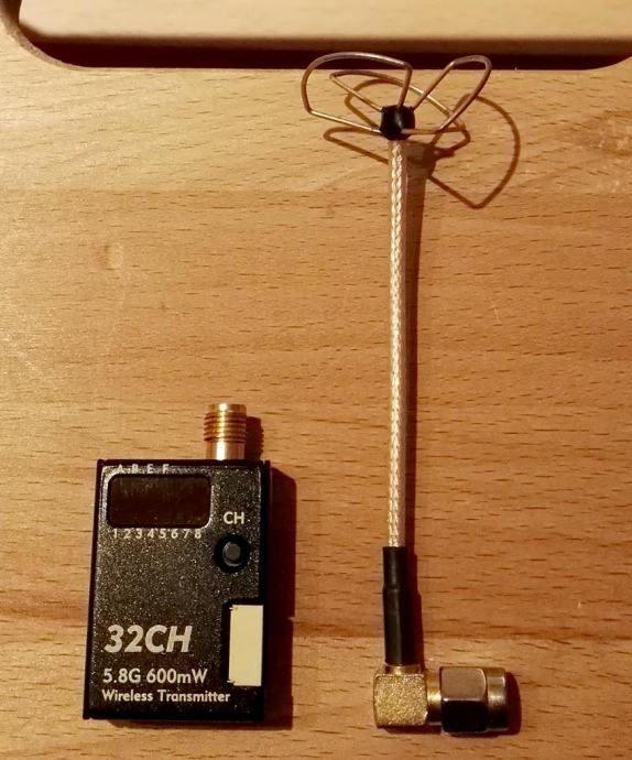 PHANTOM 2 + H3 3D + BATTERY HACK + BATERIJE + FPV OPREMA