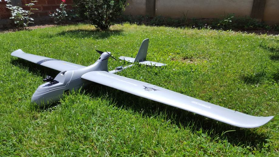 P: RC avion Volantex FPV Raptor 757 V2