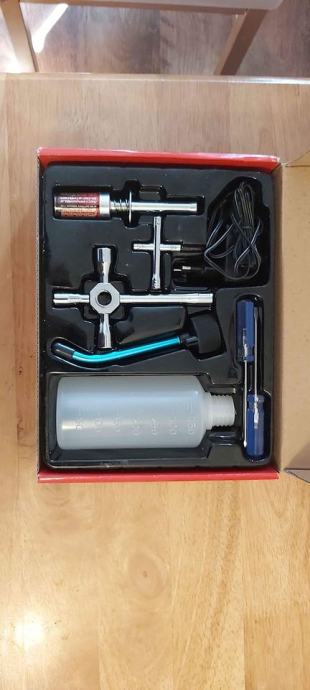 RC nitro starter kit