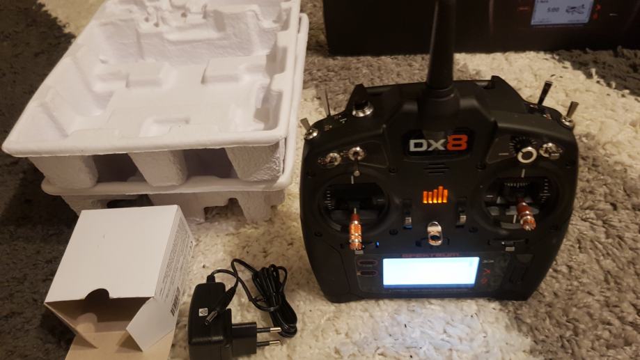 Spektrum DX8 Gen2 Transmitter Mode 2 DSMX stanica