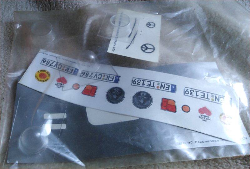 Tamiya FF02 FWD RC model Citroen 2CV