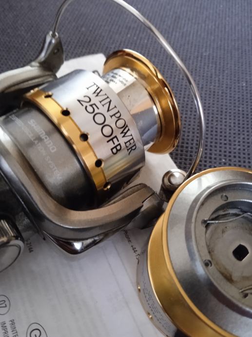 SHIMANO TWINPOWER 2500 NOVO