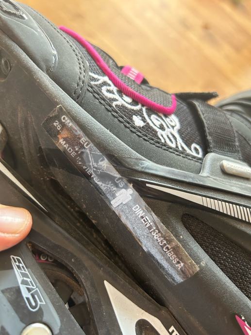 Role ženske, Rollerblade, broj 41