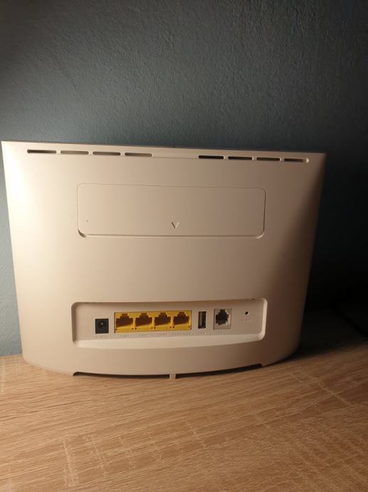 4G router HUAWEI B525 - modem