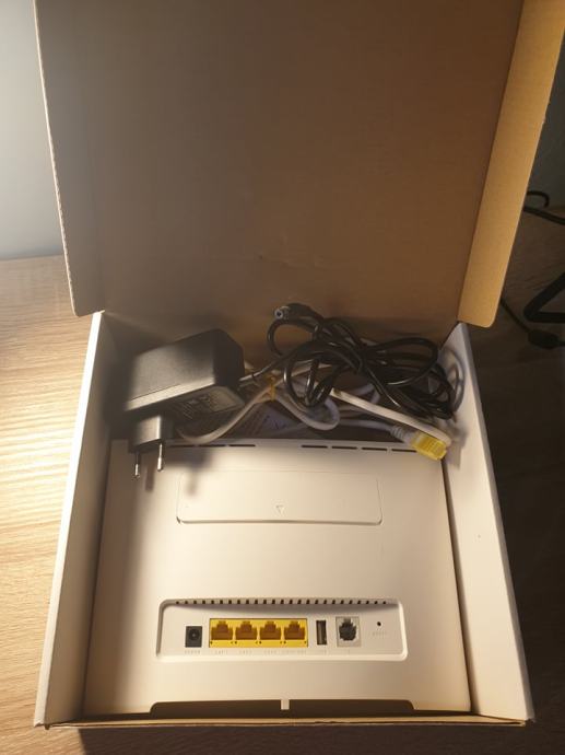 4G router HUAWEI B525 - modem