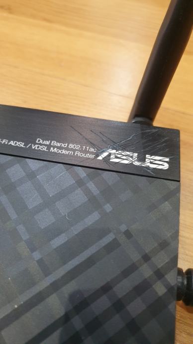 ASUS DSL-AC55U Dual Band 802.11ac Wi-Fi ADSL/VDSL Modem Router