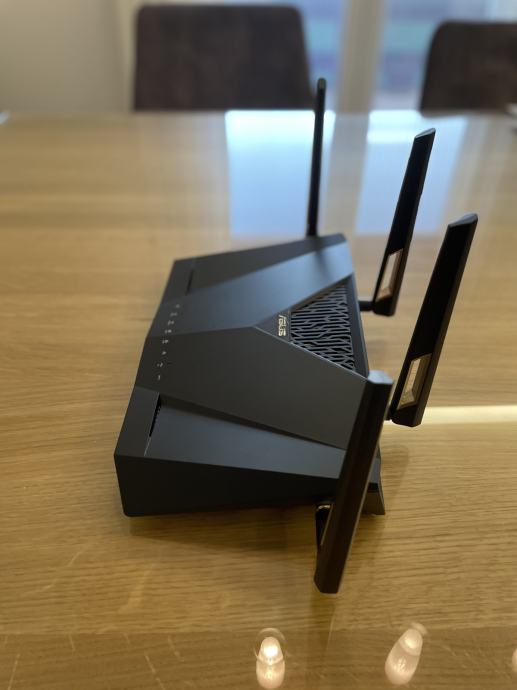 ASUS Router AX88U Pro, 2.5G WAN i LAN port