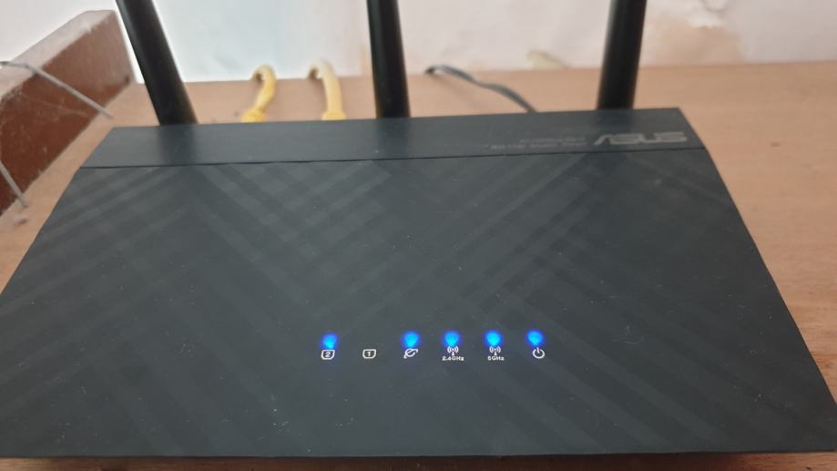 Asus RT-AC53 2.4 / 5Ghz Dual Band WiFi Router