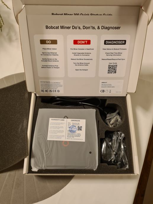 Bobcat Helium miner 300 v2 2GB RAM, Novo, Zapakirano