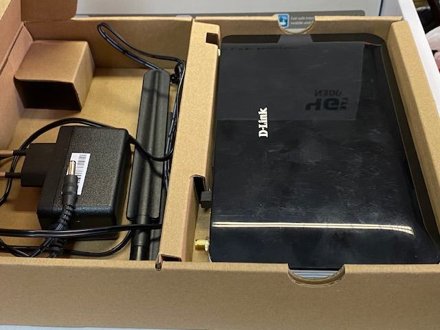 D-link dwr-921 4G LTE router (Revision C3)